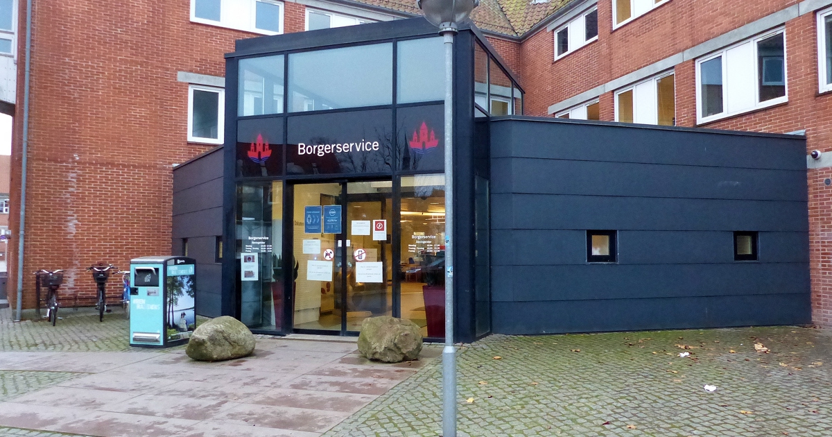 Storre facaderenovering ved Borgerservice - Randers Kommune